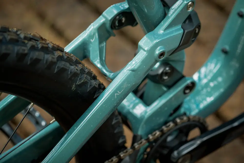 2024 Polygon Collosus N7 – Specs, Comparisons, Reviews – 99 Spokes