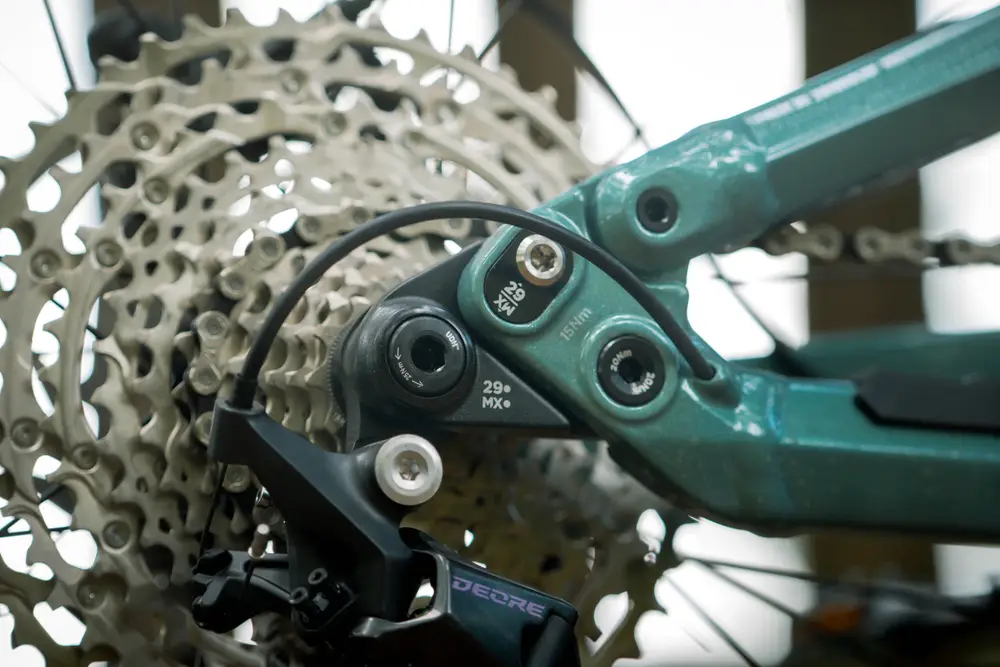 2024 Polygon Collosus N7 – Specs, Comparisons, Reviews – 99 Spokes