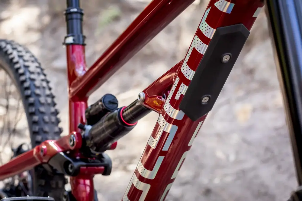 2024 Polygon Collosus N7 – Specs, Comparisons, Reviews – 99 Spokes