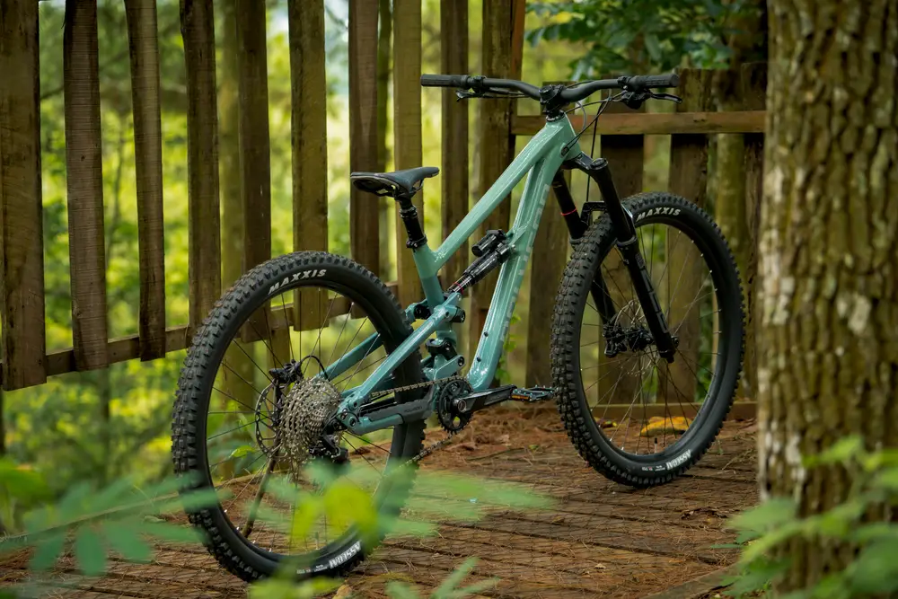 2024 Polygon Collosus N7 – Specs, Comparisons, Reviews – 99 Spokes