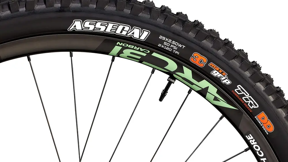 2024 Rocky Mountain Altitude C90 Rally Shimano – Specs, Comparisons ...