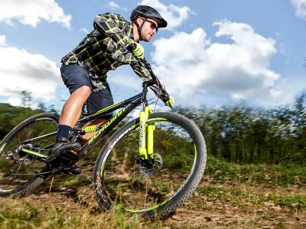 2025 Schwinn Traxion – Specs, Comparisons, Reviews – 99 Spokes
