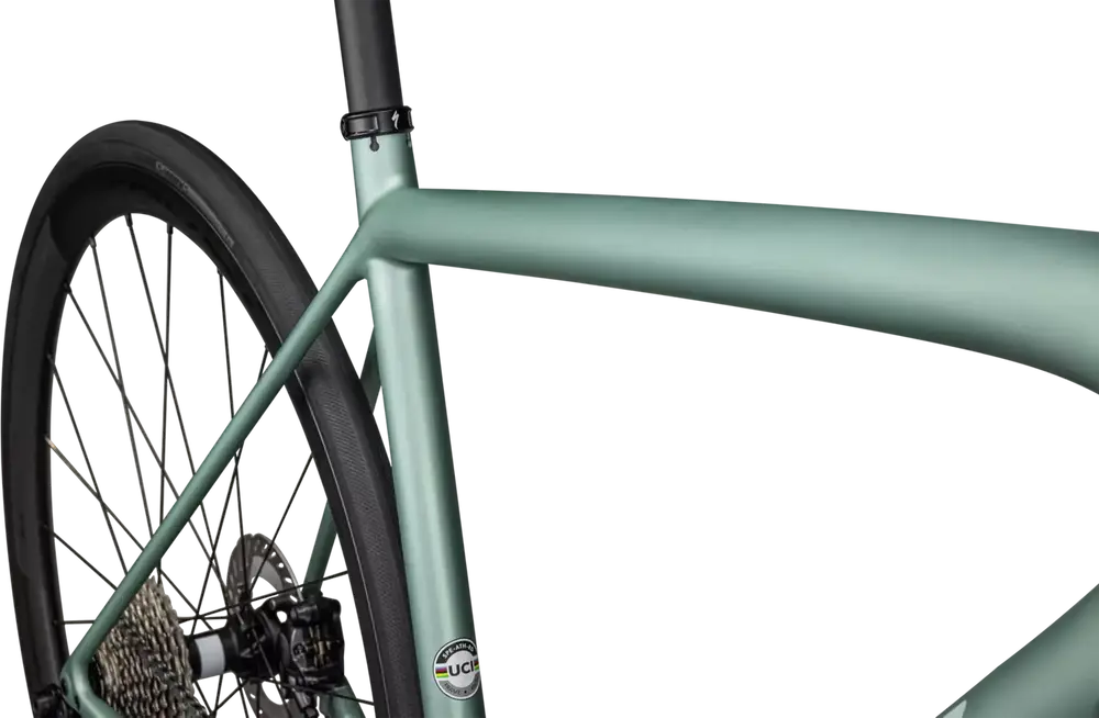 2024 Specialized Aethos Pro - Shimano Ultegra Di2 – Specs, Comparisons ...