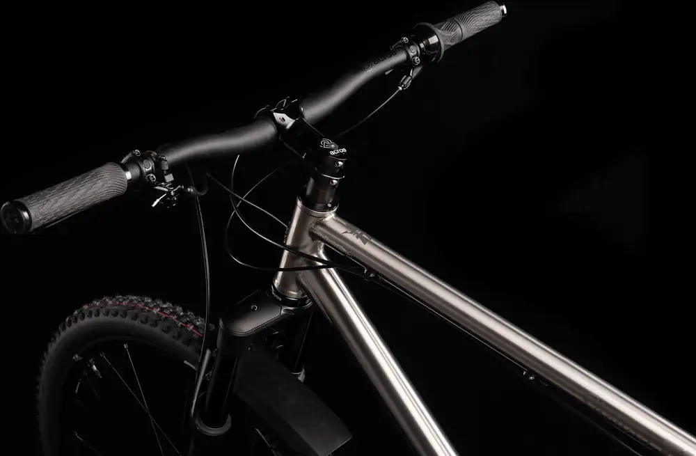 2024 Stanton Sherpa Titanium – Specs, Comparisons, Reviews – 99 Spokes