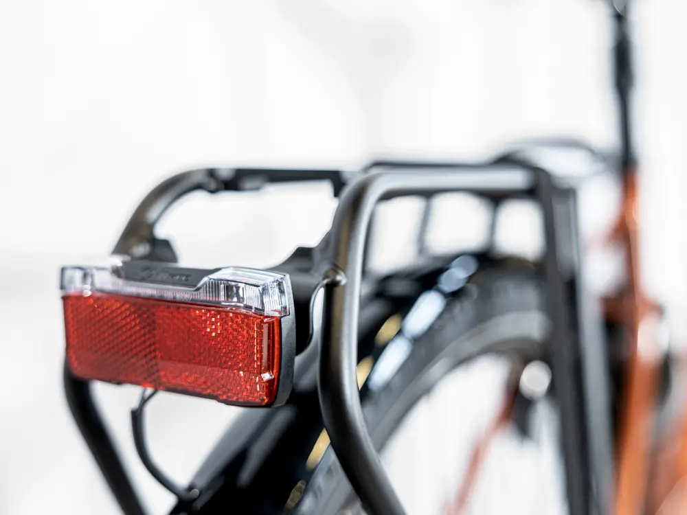 2023 Trek District 2 Equipped Lowstep – Specs, Comparisons, Reviews ...