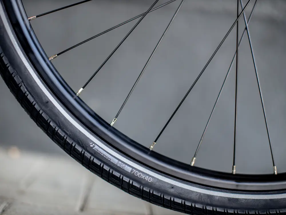 2023 Trek District 2 Equipped Lowstep – Specs, Comparisons, Reviews ...