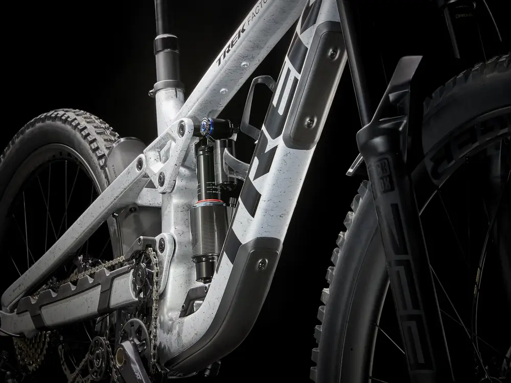 2024 Trek Slash 9.8 XT Gen 6 – Specs, Comparisons, Reviews – 99 Spokes