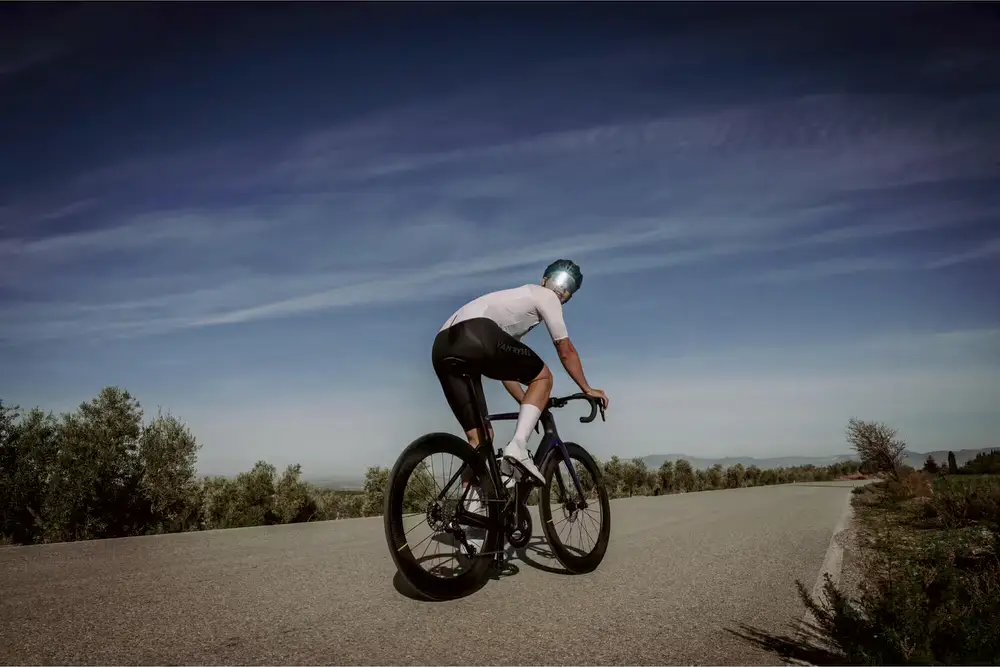 2023 VAN RYSEL Road Bike FCR Ultegra Di2 – Specs, Comparisons, Reviews ...