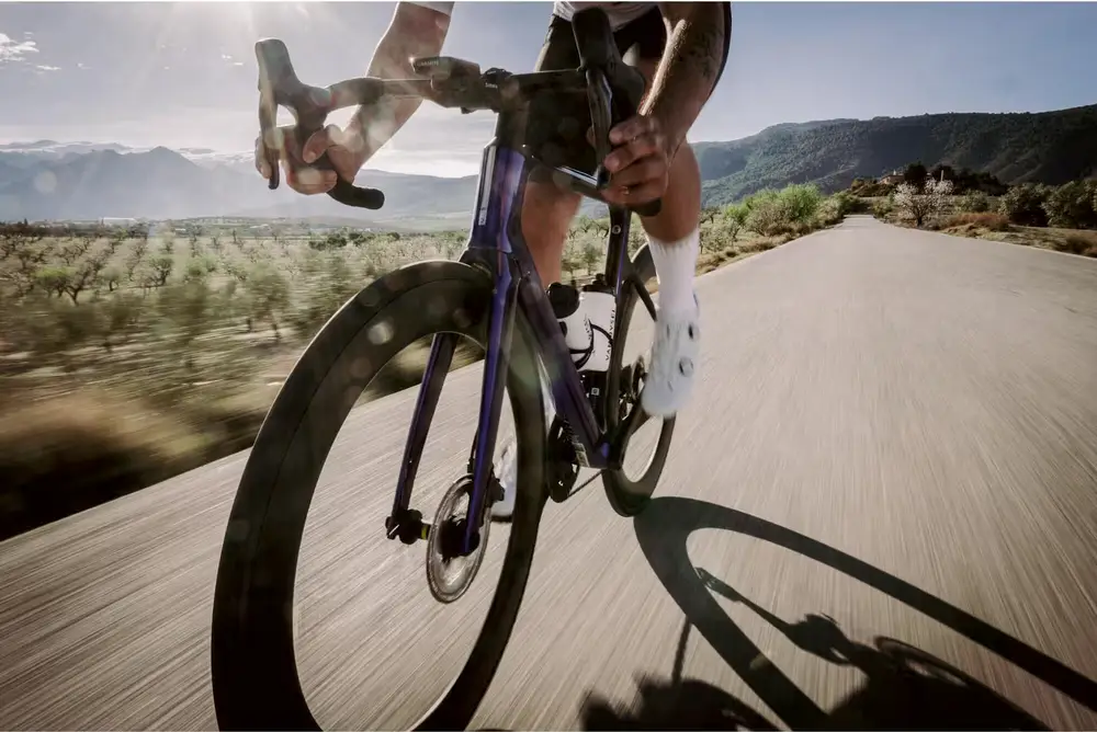 2023 VAN RYSEL Road Bike FCR Ultegra Di2 – Specs, Comparisons, Reviews ...