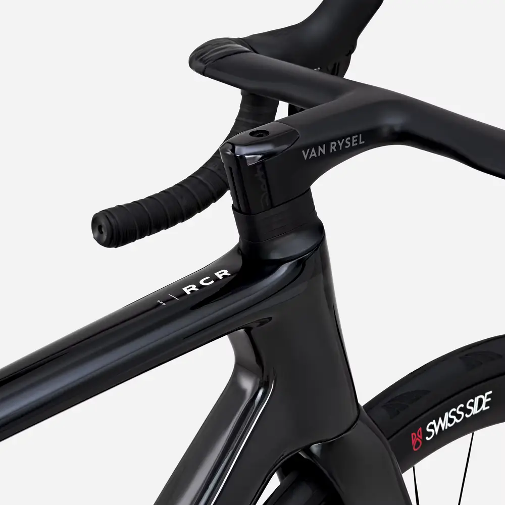 2025 Van Rysel RCR-R PRO TEAM DURA ACE DI2 SIGNATURE – Specs, Comparisons, Reviews – 99 Spokes