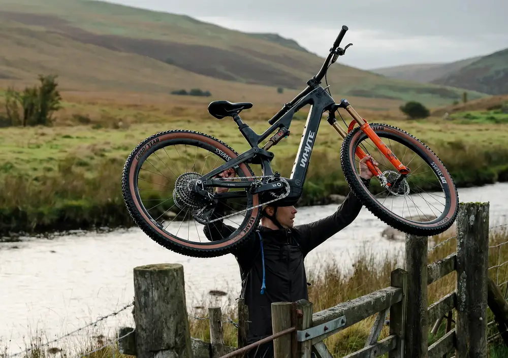 2024 Whyte E-Lyte 140 Works XC – Specs, Comparisons, Reviews – 99 Spokes