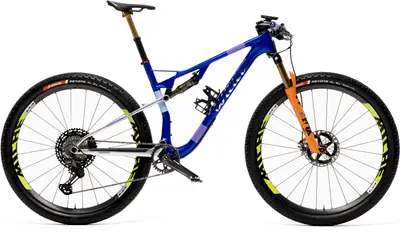 Compare: 2025 Pivot MACH 4 SL Ride GX Eagle Transmission vs 2026 ...