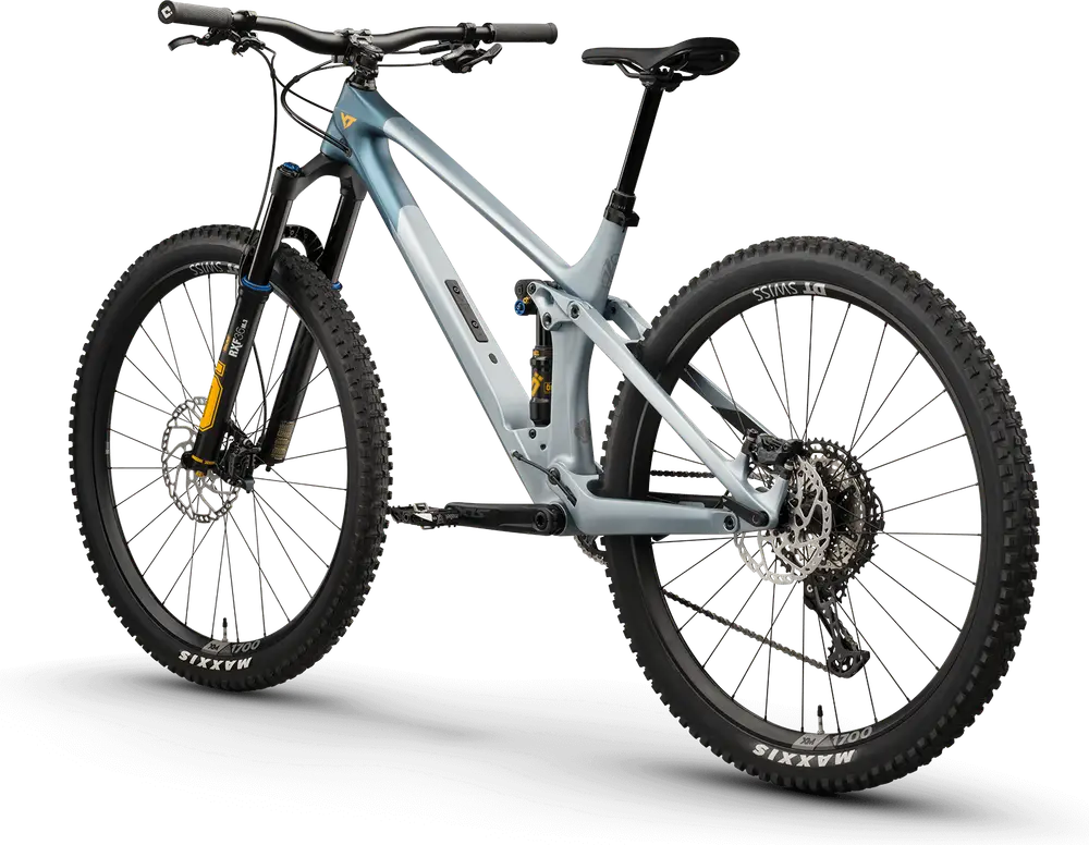 2025 YT Industries Izzo CORE 3 CF 29 – Specs, Comparisons, Reviews – 99 ...